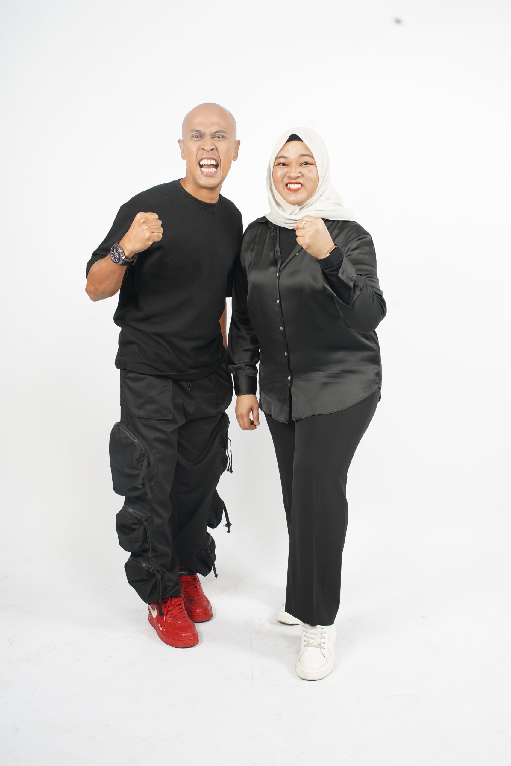 DAPUR TEMPUR SELEBRITI PASANGAN SELEBRITI EPISOD PERTAMA RIUH SEHINGGA ...