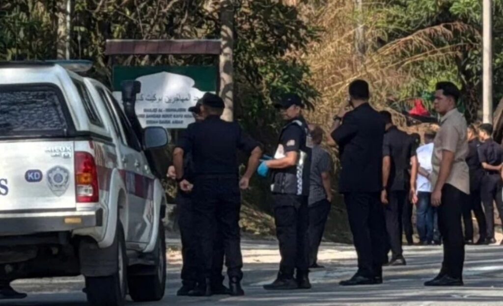 Dua Das Tembakan Sasar Komander AKPS Bukit Kayu Hitam, Peluru Nyaris ...